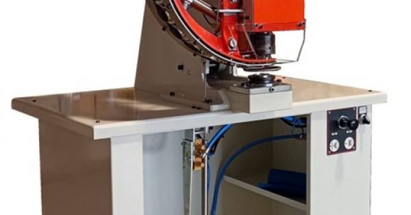 34F Pneumatic machine for setting eyelets up to 40mm internal diameter